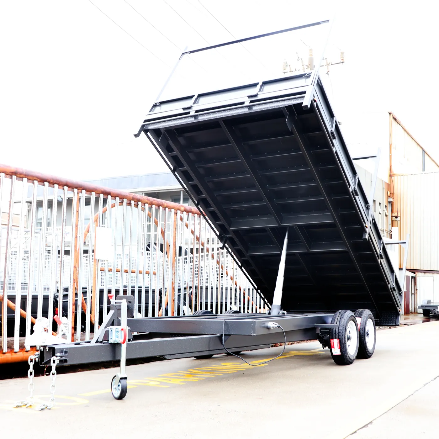 16x6'6" Flat Top Trailer 4.5 Ton GVM Hydraulic Tipper Feature